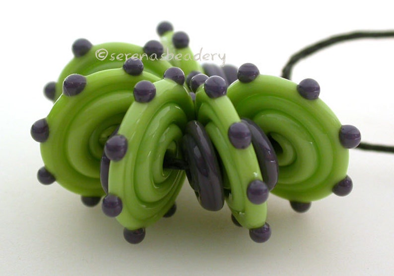 CIRCUS CLUSTER Dots Wavy Disc & Caps Bead Set Pea Green and | Etsy