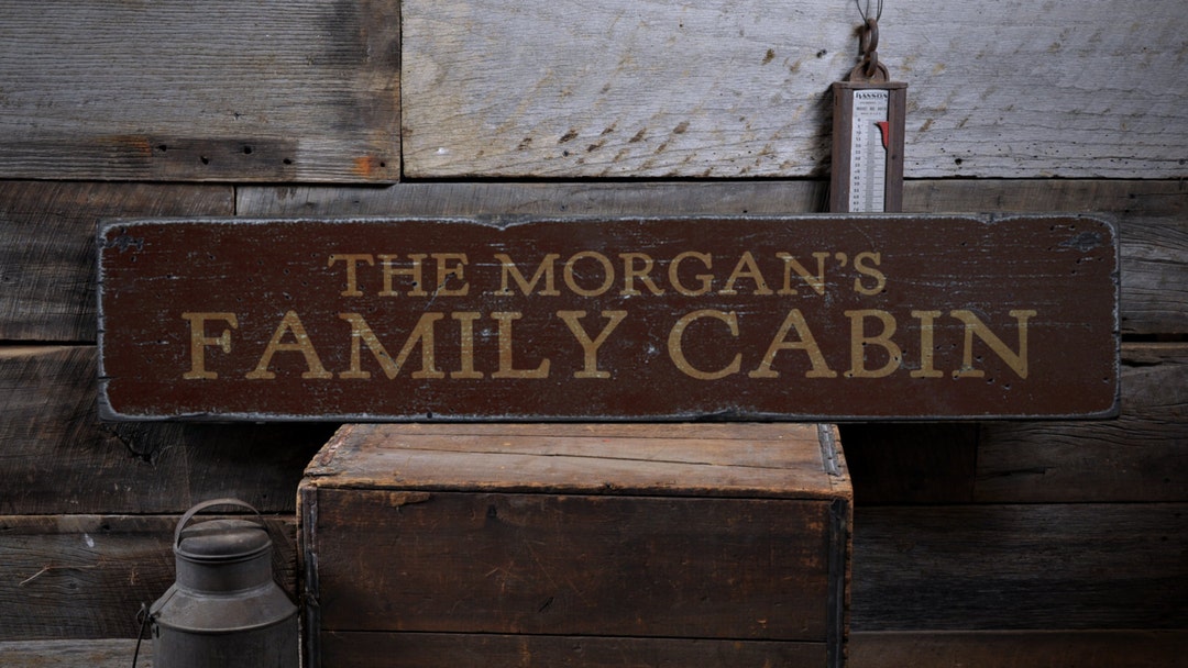 Family Cabin Wood Sign, Personalized Last Name Lake House Decor, Custom ...