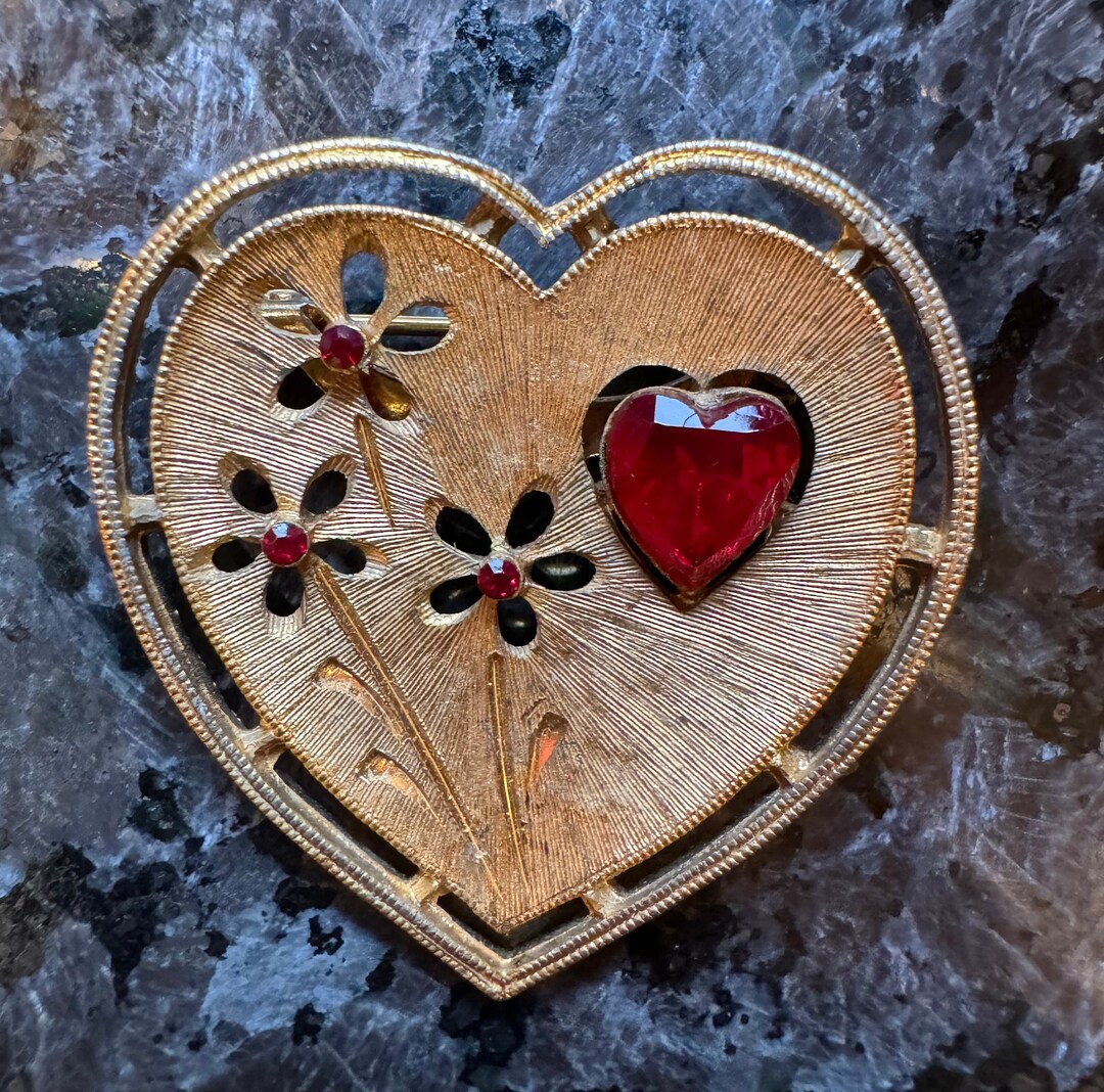 JJ Brooch Gold Tone & Red Rhinestone Heart With Rhinestone Flowers ...