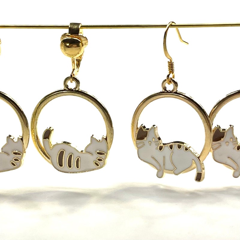 Cat Earrings - Etsy