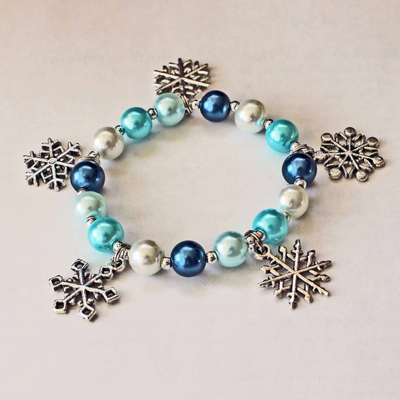Snowflake charm bracelet store
