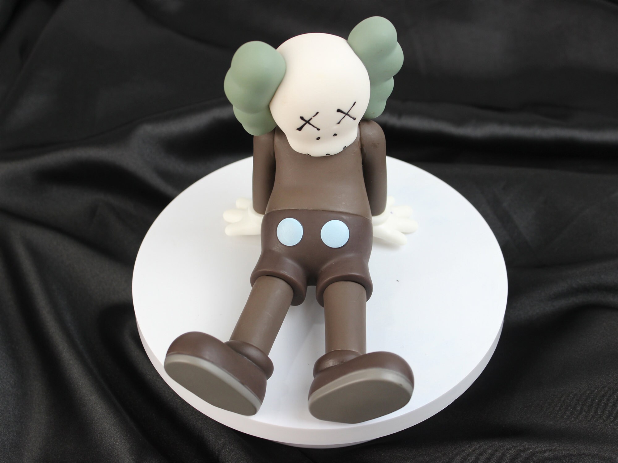 Kaws Ornaments/kaws Figurines Ornaments/desktop Ornaments/perfect Gifts ...