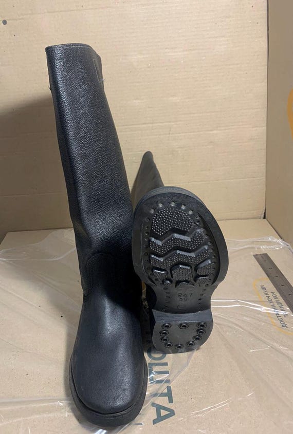 Soviet russian boots soldier - Gem