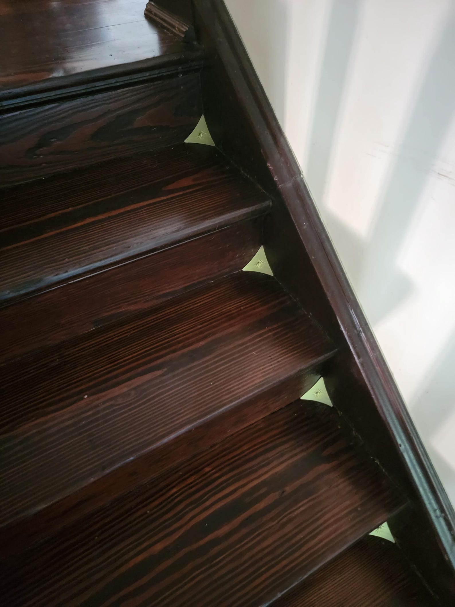 Decorative Starburst Corner Dust Covers - Keep Your Home Clean and ...