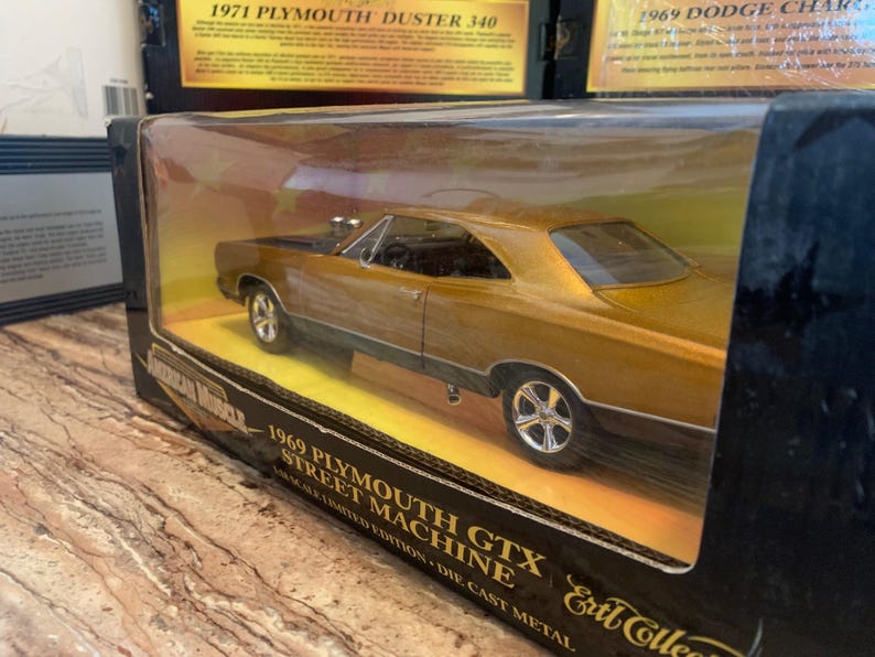 1969 Plymouth GTX 426 Hemi Street Machine Gold/black 1/18 LE ERTL Item ...