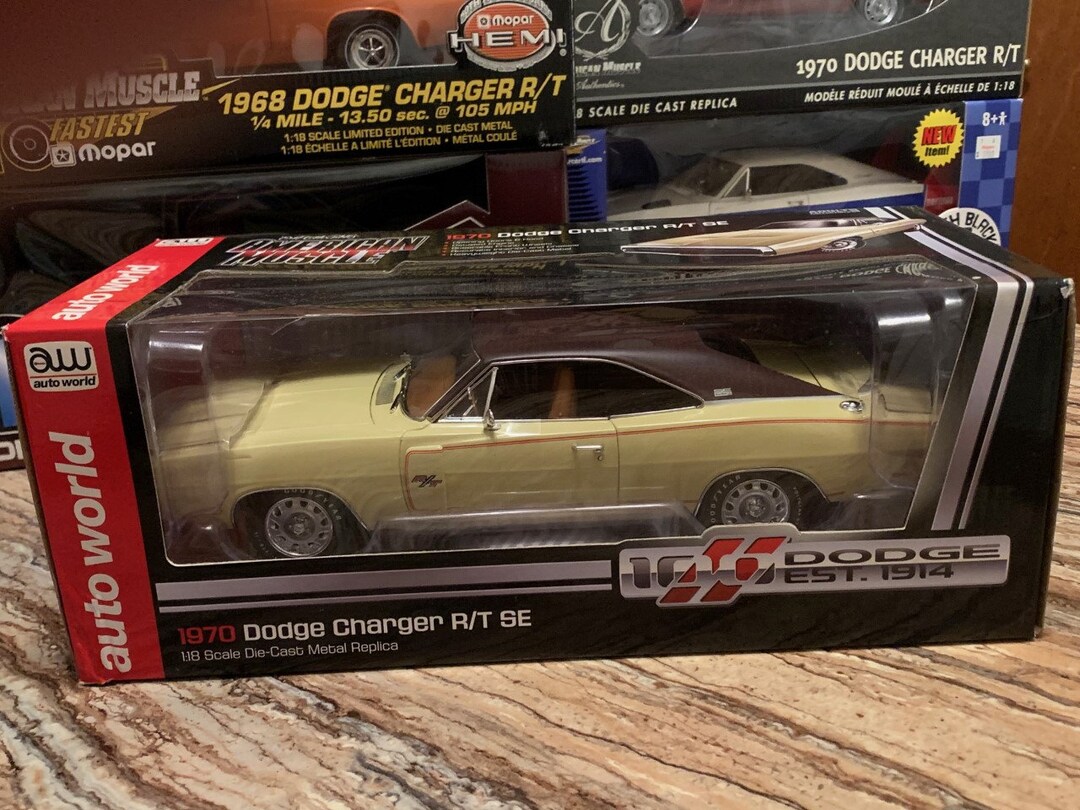 1970 Dodge Charger "r/t 440 Cid Engine" Cream/tan C-stripe 1/1,250 ...