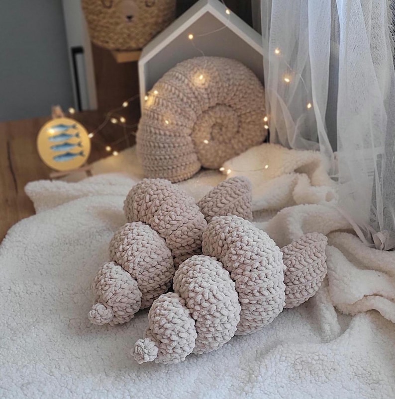 Seashell Pillow, Personalized Ocean Pillow, Crochet Shell, Seashell ...