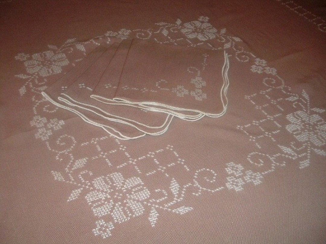 VINTAGE TABLECLOTH SET Swiss Chocolate Brown Cream Crosstitch Fringed ...