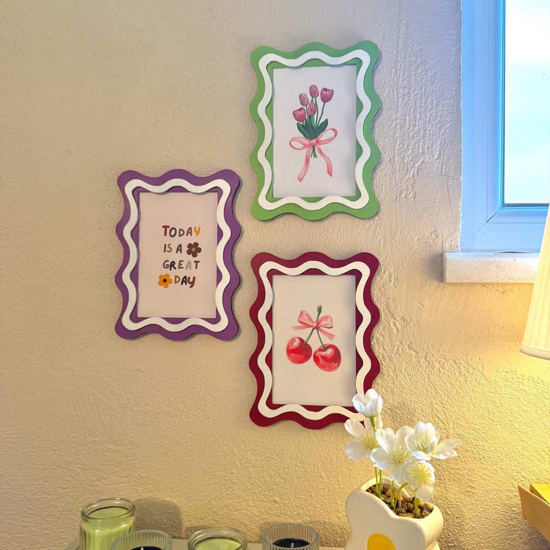 Handmade Wavy Picture Frame, 4x6 Funky Photo Frame, Colorful Retro ...