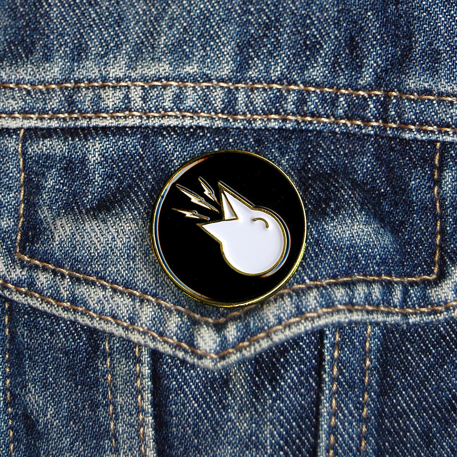 Mincing Mockingbird Bird Pin - Etsy