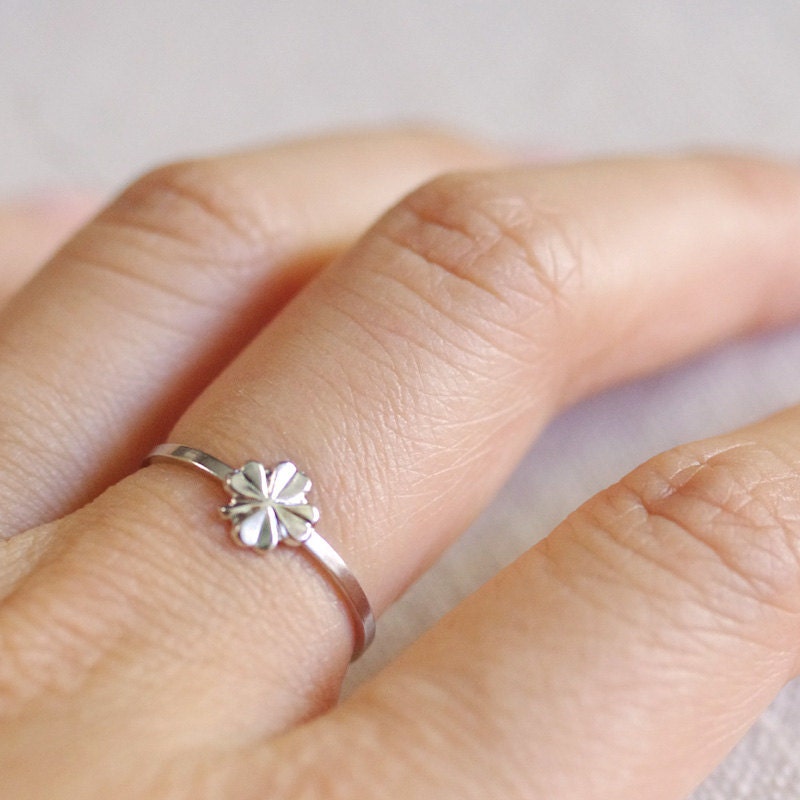 Four Leaf Clover Ring // Silver or Gold Filled . 4 Leaf Clover - Etsy