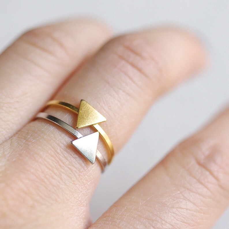 Simple Triangle Ring // Silver or Gold Filled . Triangle - Etsy
