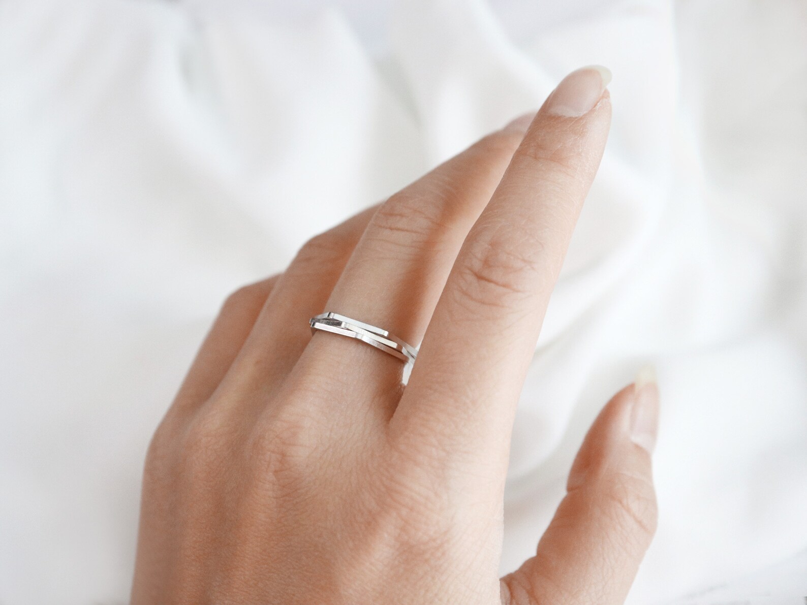 Hexagon Stacking Rings // Silver or Gold Filled . Thin Honeycomb Ring ...