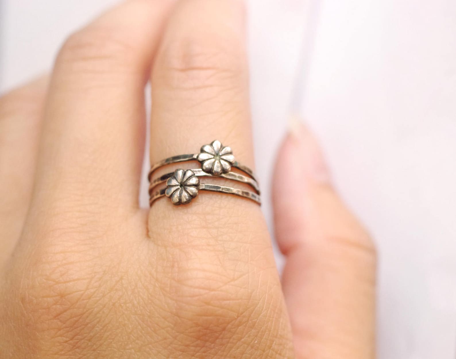 Florets . Daisy Ring Stack . Set of 3 Hammered Sterling Silver | Etsy