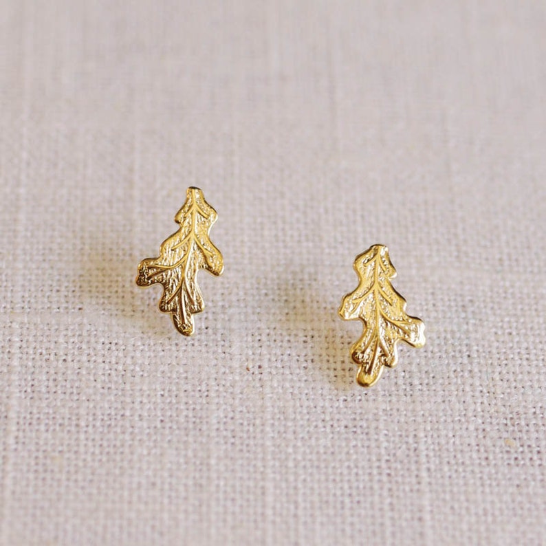 Oak Leaf Studs // Silver or Gold . Tiny Leaf Studs . Oak Leaf Earrings ...