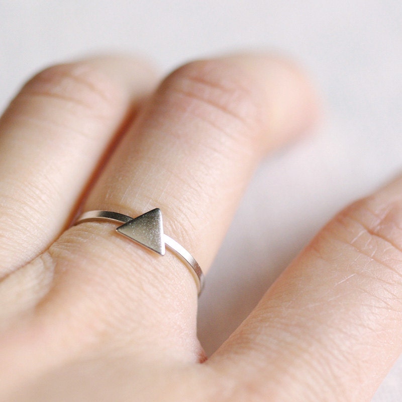 Simple Triangle Ring // Silver or Gold Filled . Triangle | Etsy