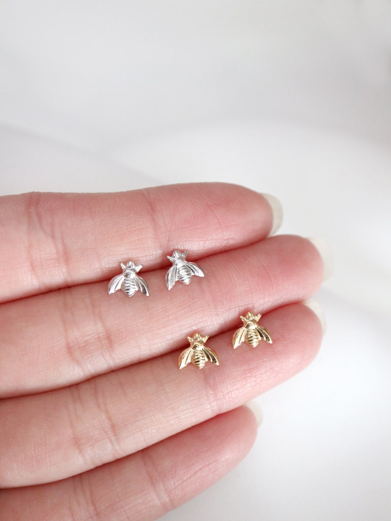 Gold Bee Earrings // Silver or Gold . Tiny Bee Stud Earrings . - Etsy