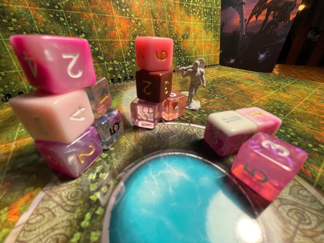 Spell Dice Set, Dissonant Whispers, Twelve 6 Sided Polyhedral Plastic ...