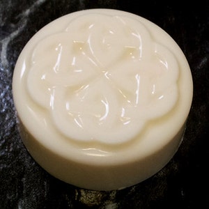Handmade Round 1.5 Oz Guest Mini Soaps Celtic Knot Set of 6 in Goat's ...