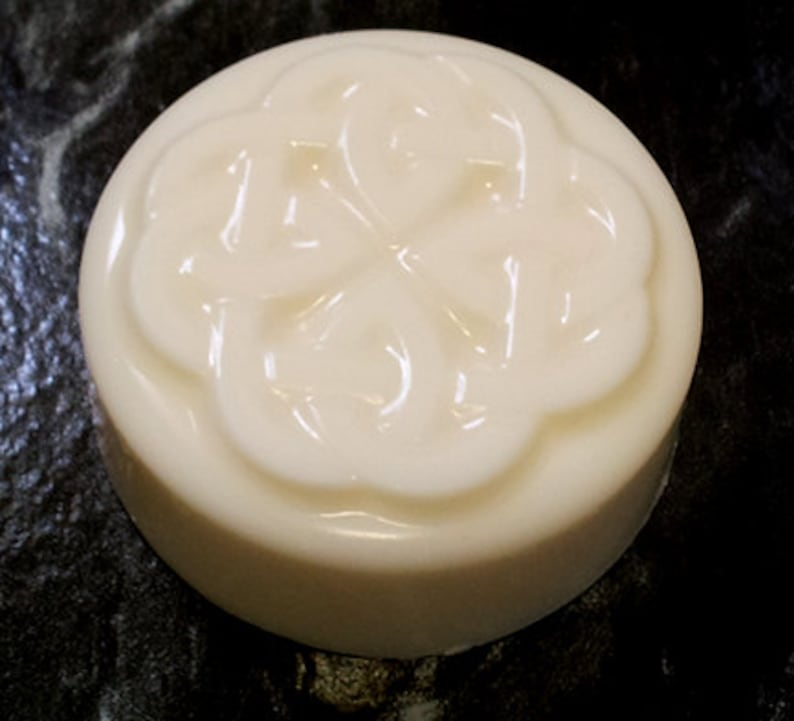 Handmade Round 1.5 Oz Guest Mini Soaps Celtic Knot Set of 6 in Goat's ...