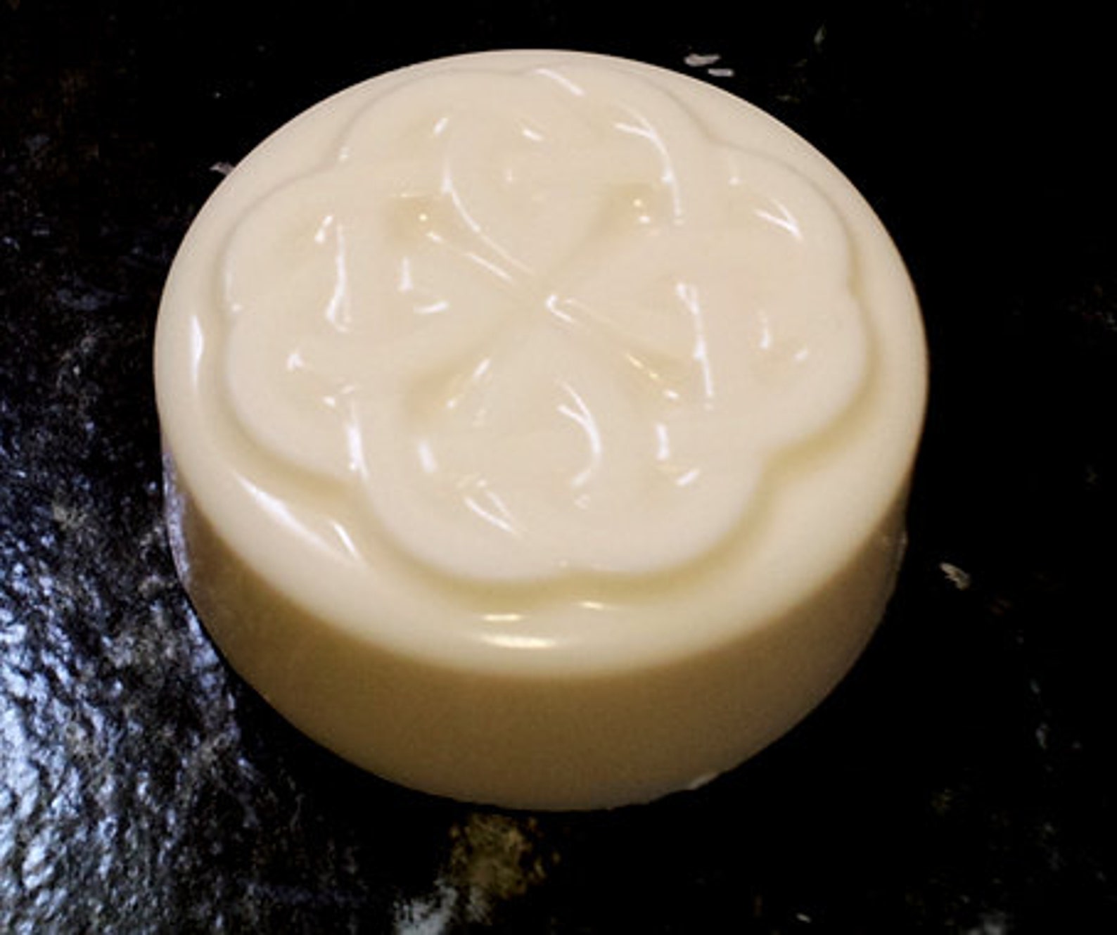 Handmade Round 1.5 Oz Guest Mini Soaps Celtic Knot Set of 6 in Goat's ...