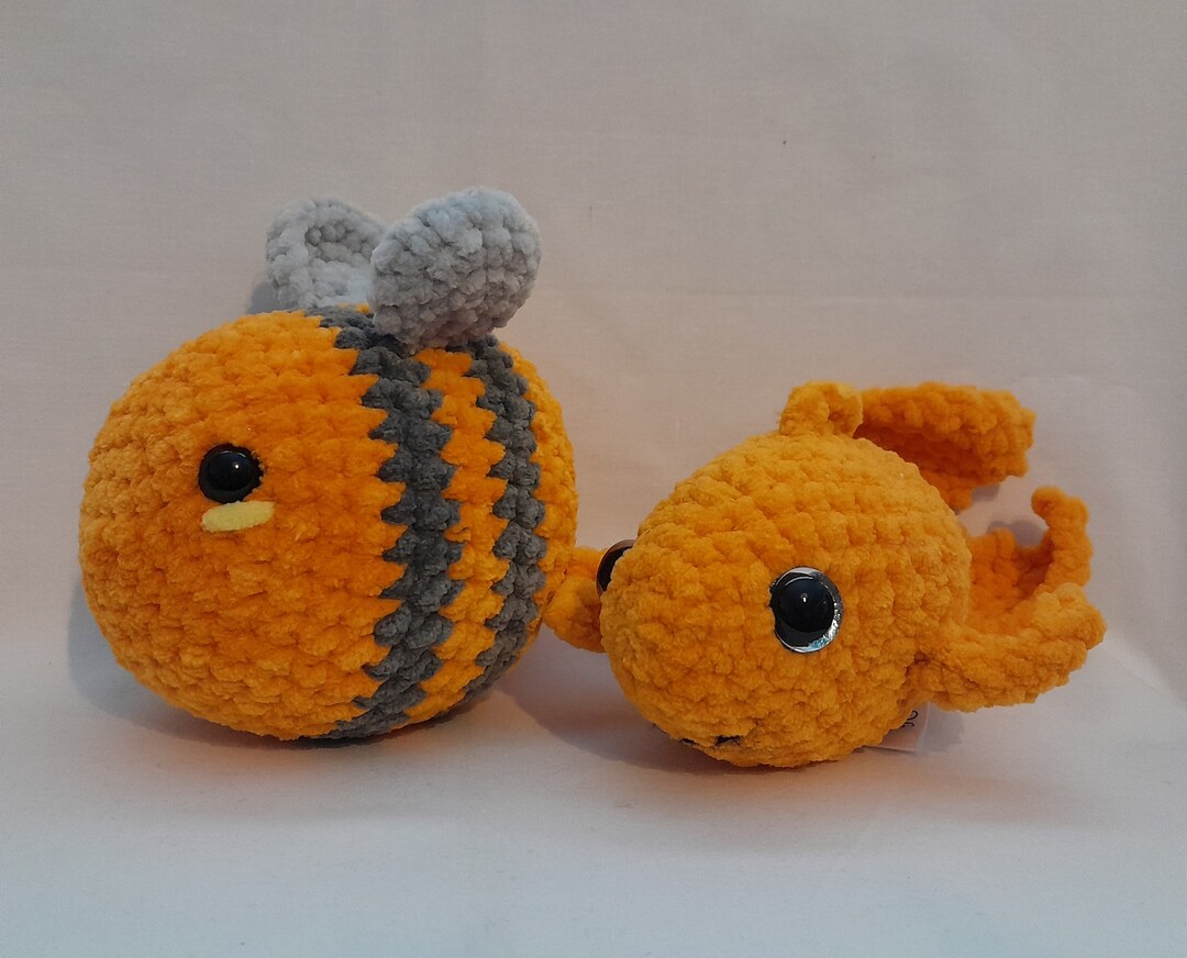 The Bee & Goldfish Duo Plushies - Etsy
