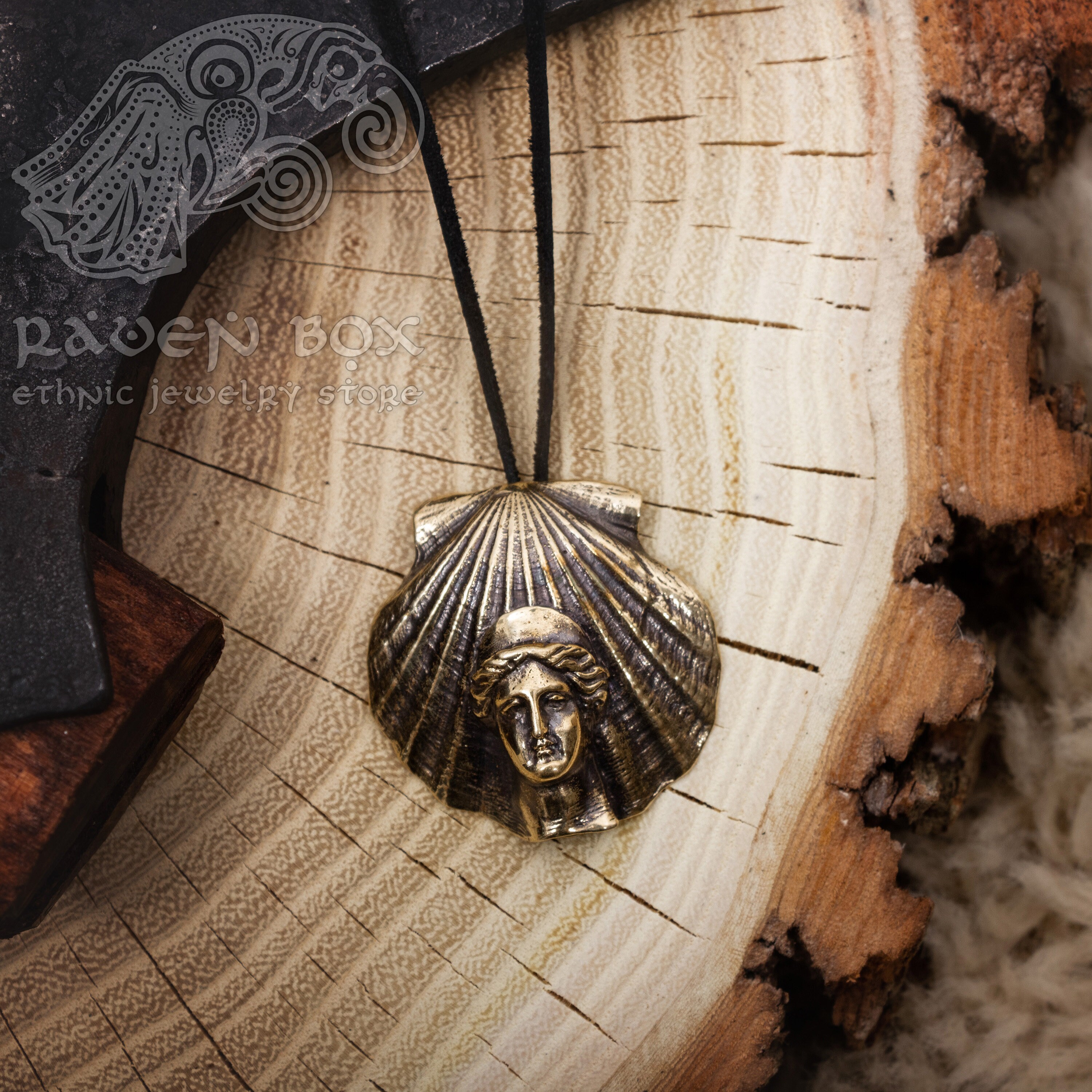 Bronze Aphrodite Pendant, Greek Goddess of Love and Beauty, Scallop ...