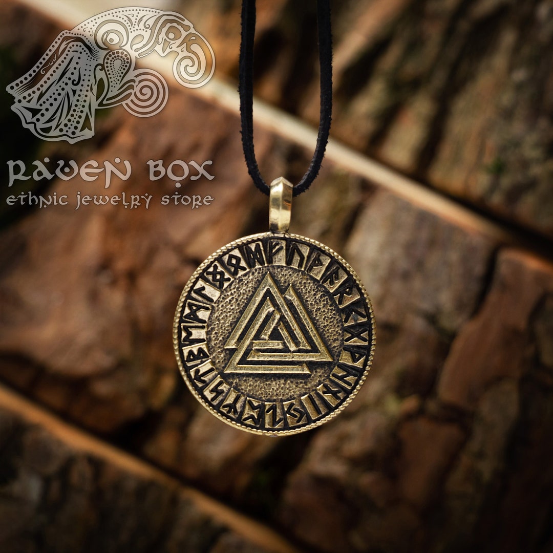 Valknut Pendant: Elder Futhark Rune and Gungnir Heart Symbol Necklace ...