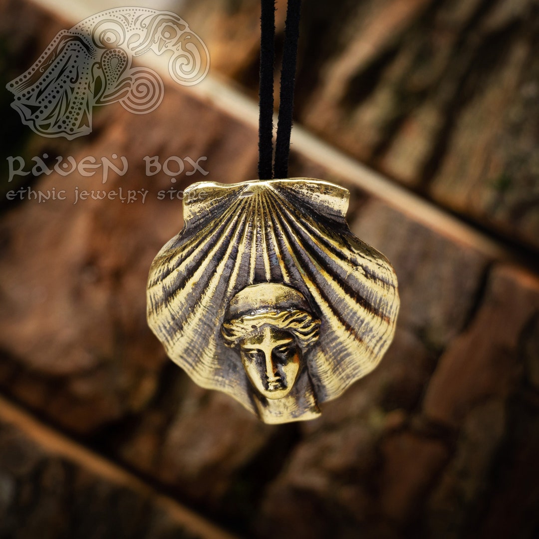 Bronze Aphrodite Pendant, Greek Goddess of Love and Beauty, Scallop ...