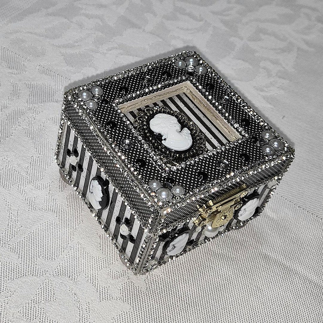 Classic Black and White Cameo Glass Top Trinket Box - Etsy