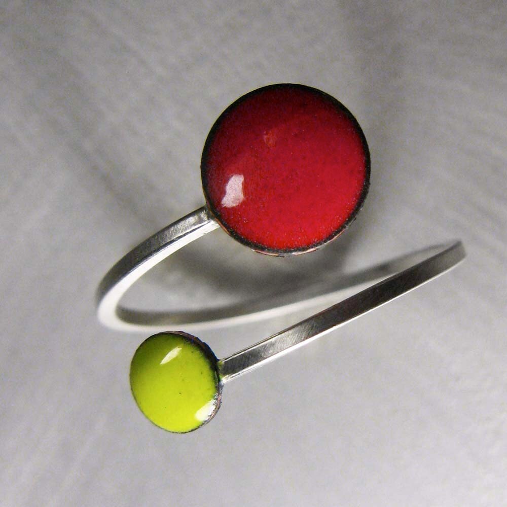 Orbit Enamel Ring Geranium Red and Chartreuse Green - Etsy