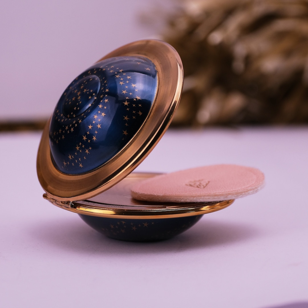 Kigu Flying Saucer Powder Compact - Kigu Night Flight - Outstanding ...