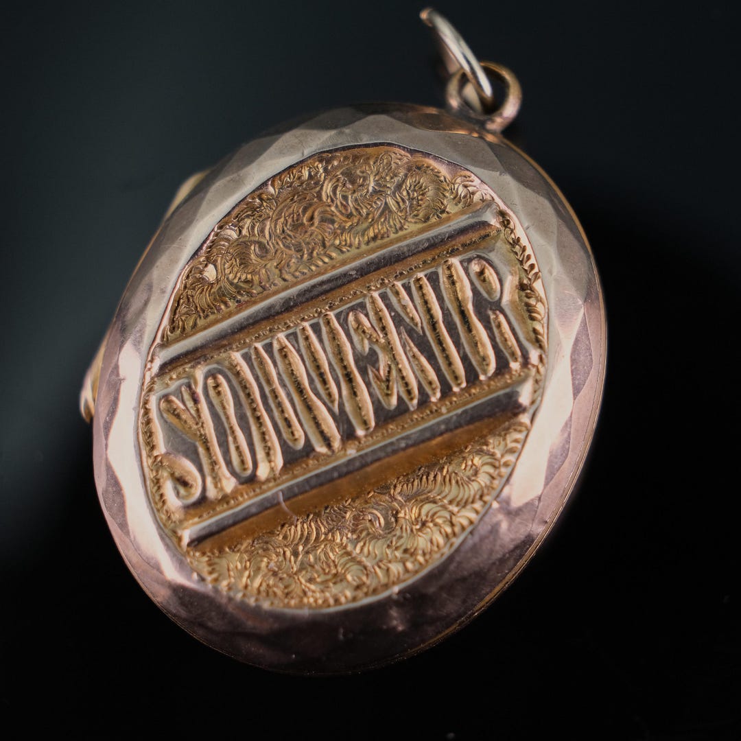 Gold Locket 9ct Back & Front Antique souvenir Locket Remembrance Locket ...