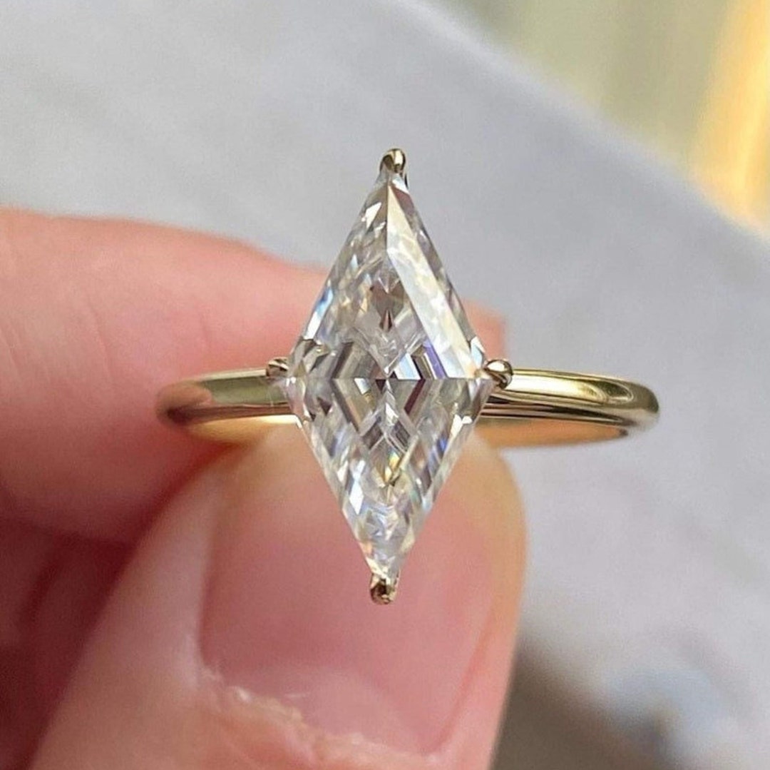 14K Solid Yellow Gold Engagement Ring, Kite Cut Colorless Moissanite ...