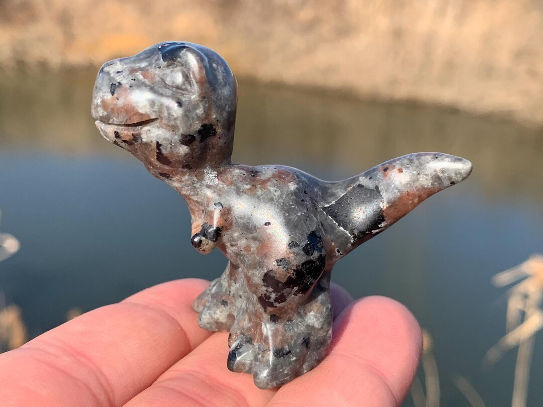 Yooperlite Quartz Crystal Dinosaur Skull: Hand Carved Home Decor - Etsy
