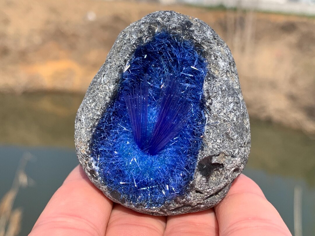 Natural Meteorite Specimen Quartz,goethite,blue Copper Ore,crystal ...