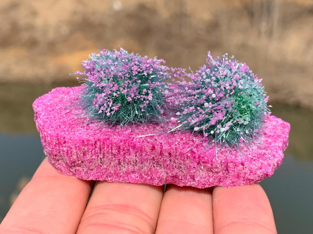 Red Tourmaline Specimen Quartz,goethite,green Copper Ore,crystal ...