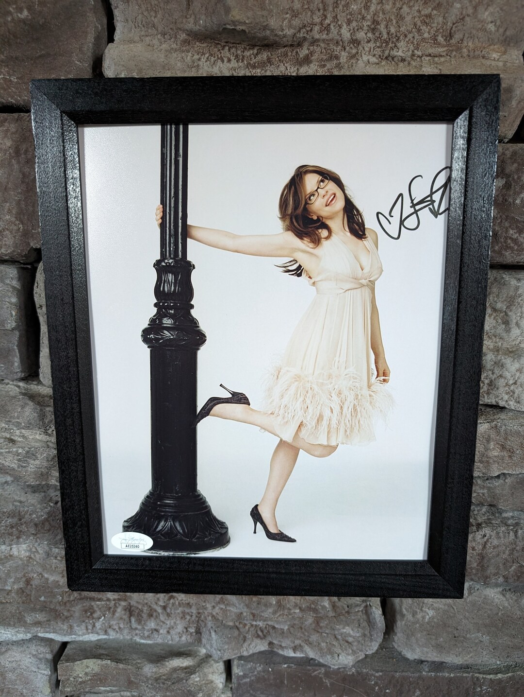 Autographed Lisa Loeb 8,8x10 Inch Framed Photo With Certificate of ...