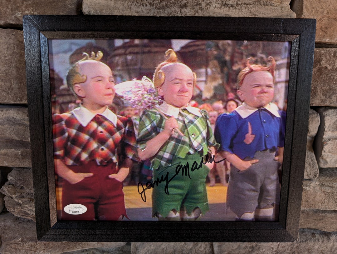 Autographed Jerry Maren the Lollipop Guild Munchkin in the Wizard of Oz ...