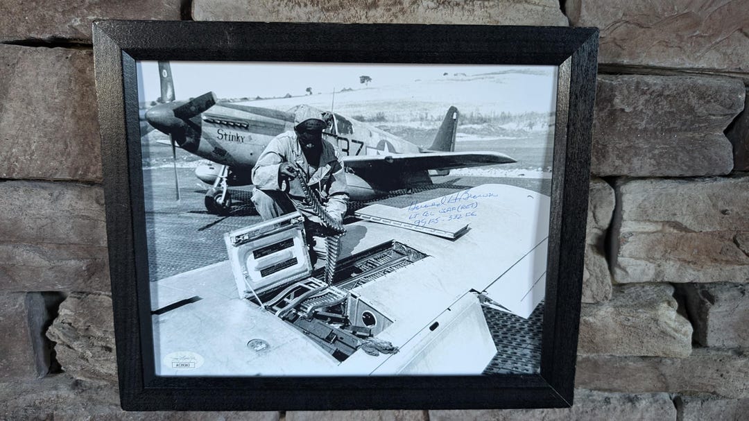 Autographed Tuskegee Airmen Harold Brown WWII Fighter Pilot 8x10 Inch ...