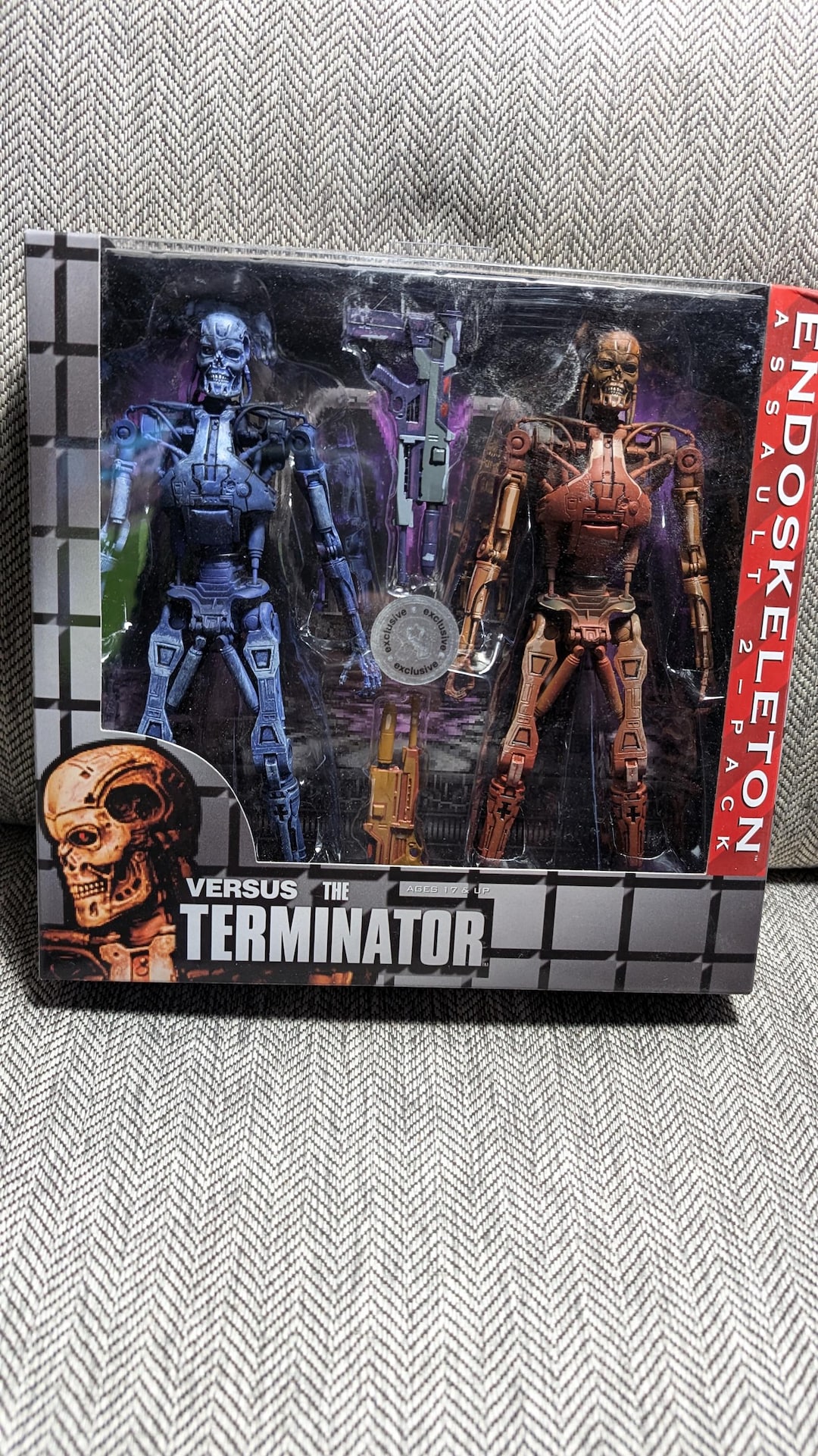 NECA Reel Toys Robocop Vs the Terminator Series 1 Endoskeleton Assault ...