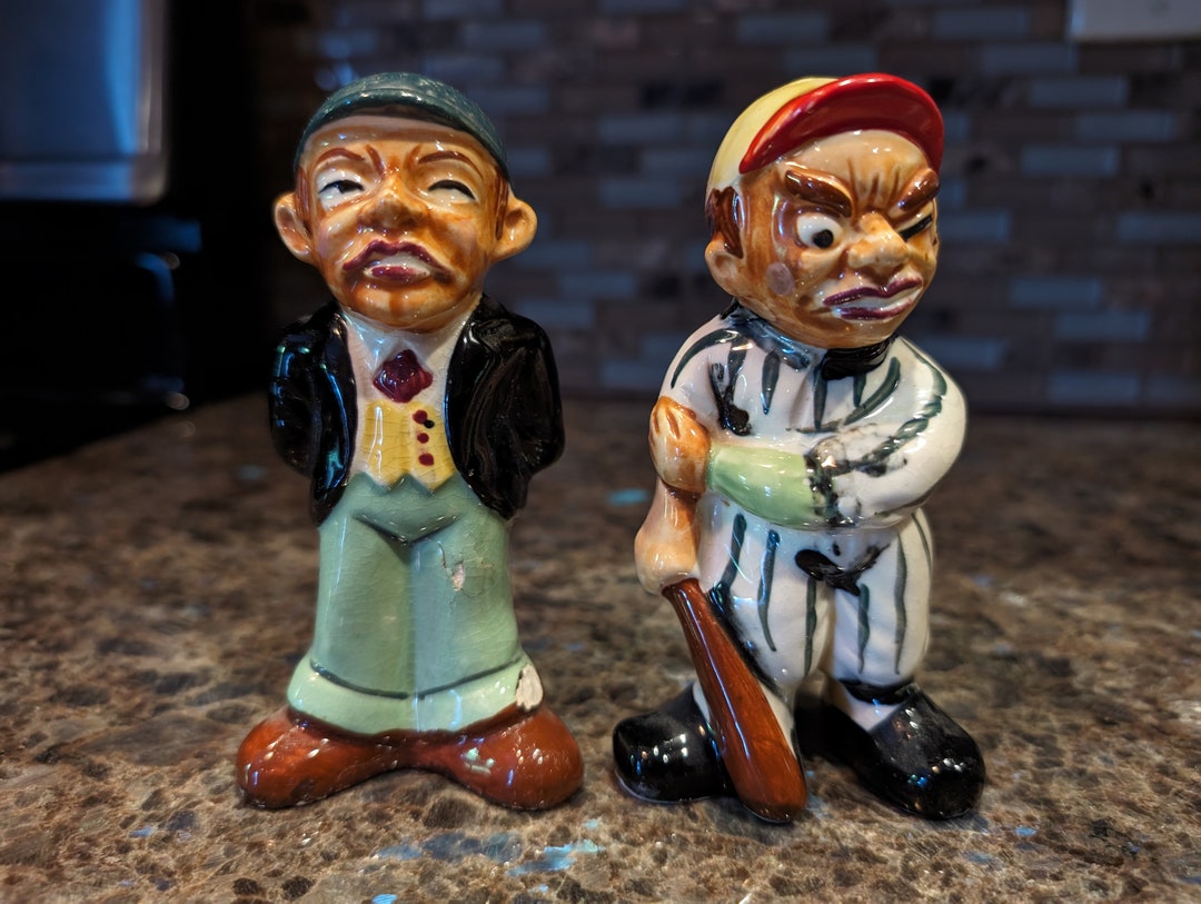 Vintage 1950s Baseball Player and Umpire Salt and Pepper Shakers. Made ...