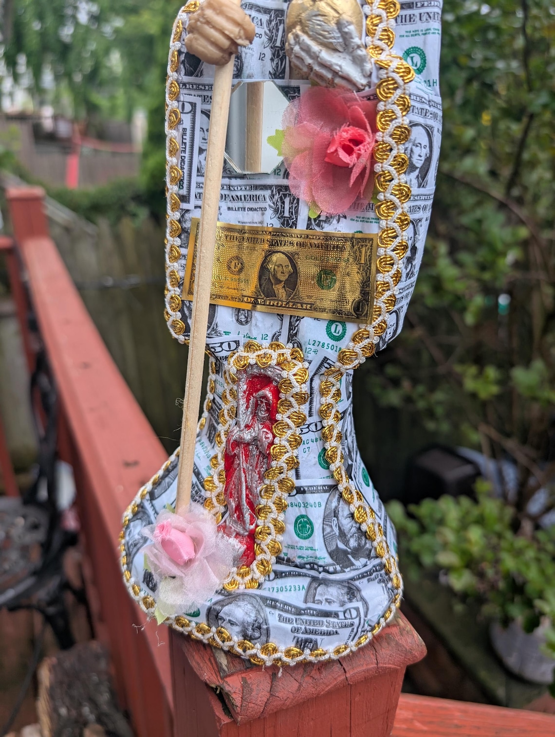 Santeria Vodou Curanderismo Santa Muerte in American Dollars Robe Altar ...