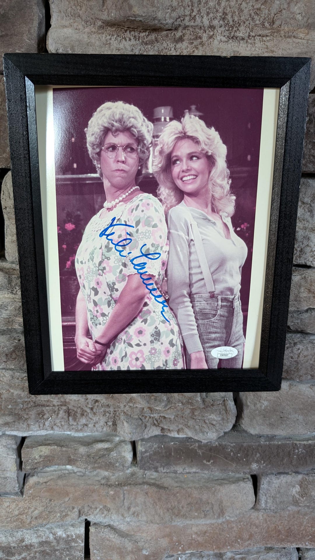 Autographed Vicki Lawrence Thelma Harper Mamas Family. 8x10 Inch Framed ...