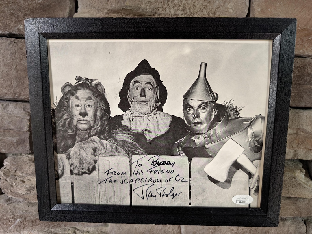 Autographed Ray Bolger the Scarecrow the Wizard of Oz 8x10 Inch Framed ...