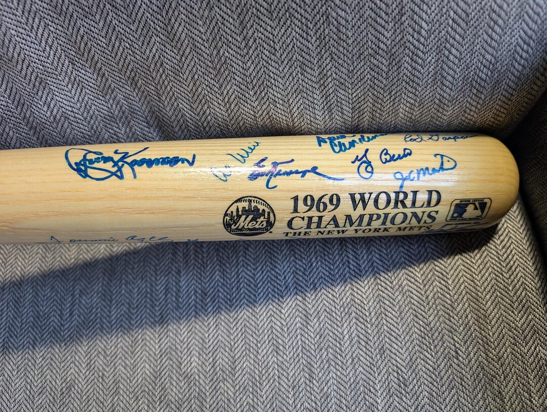 Autographed Rawlings 1969 World Series Champion NY Mets Baseball Bat ...