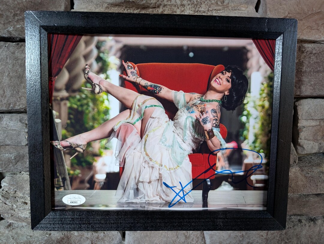 Autographed Danielle Colby American Pickers. 8x10 Inch Framed Photo ...