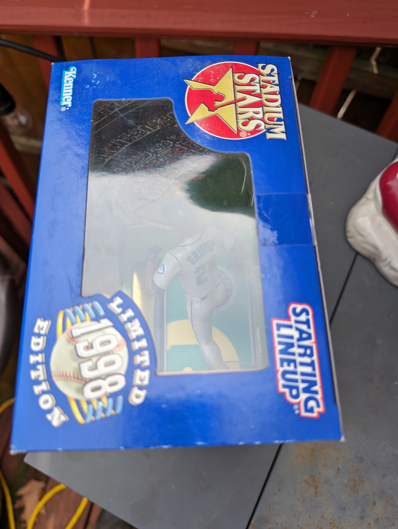 Vintage 1998 Starting Lineup Ken Griffy Jr. Seattle Mariners Stadium ...