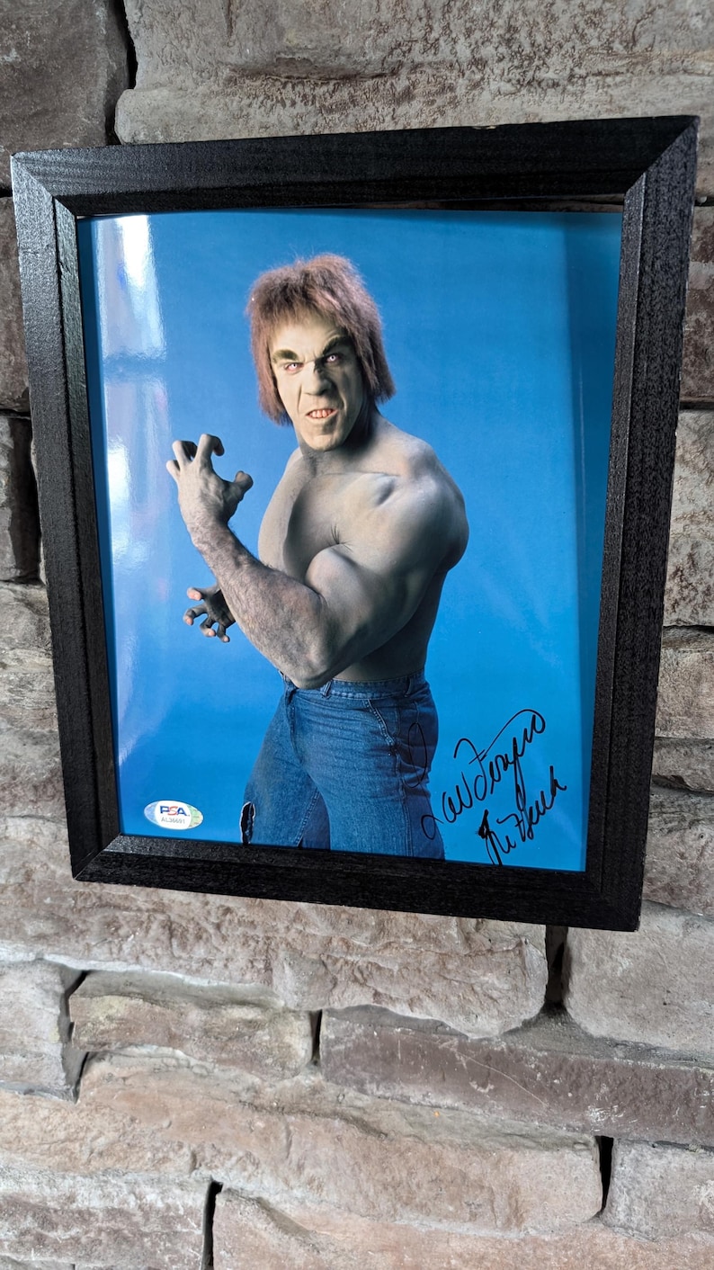 Autographed Lou Ferrigno the Incredible Hulk 8x10 Inch Framed Photo ...