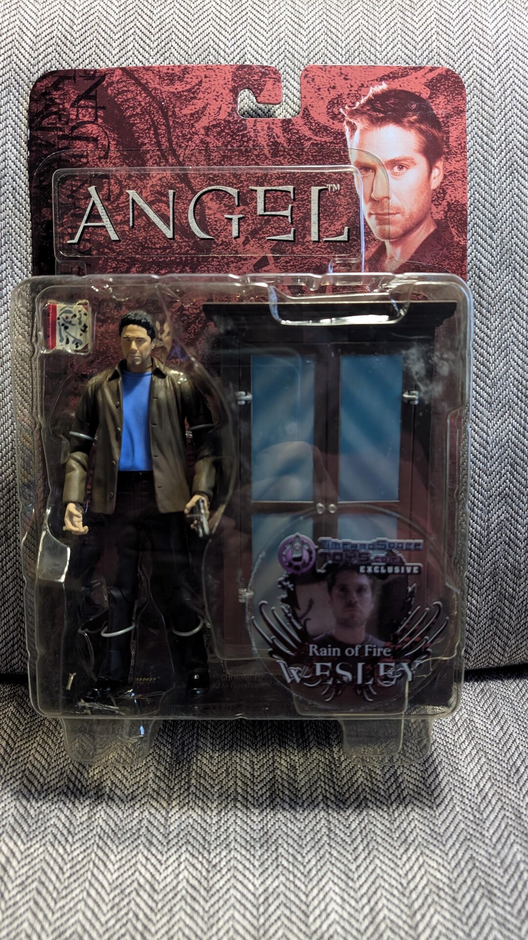 New Diamond Select Toys Buffy the Vampire Slayer Angel Rain of Fire ...